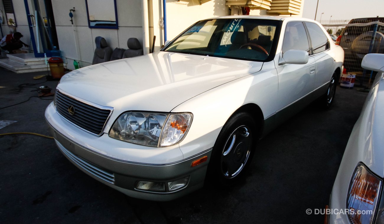 Used Lexus LS 400 1999 for sale in Dubai - 74413