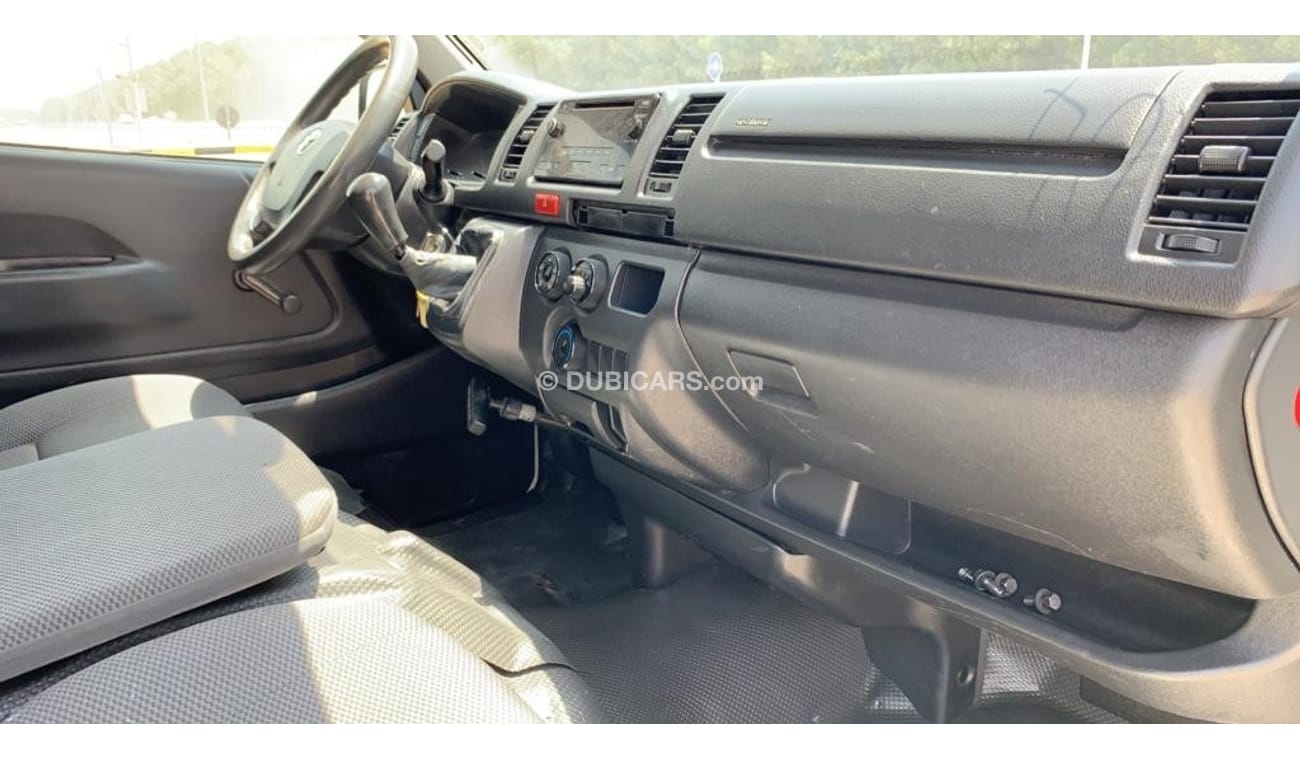 Used Toyota Hiace Van 2016 Ref#204 2016 for sale in Sharjah - 419100