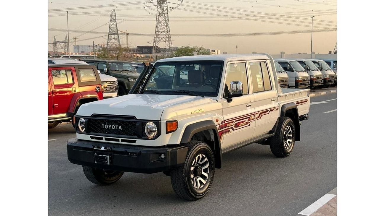 New Toyota Land Cruiser Pick Up LC79 DC FULL A/T PICKUP 2024 for sale in Dubai - 747603