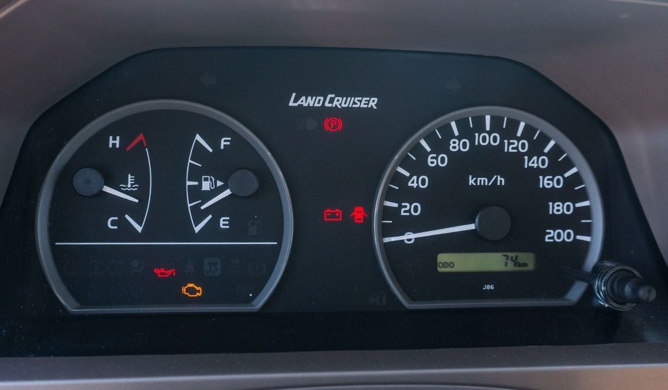 New Toyota Land Cruiser 70 2022 Toyota LC71 4.0L Petrol with leather seat (70th Anniversary ...