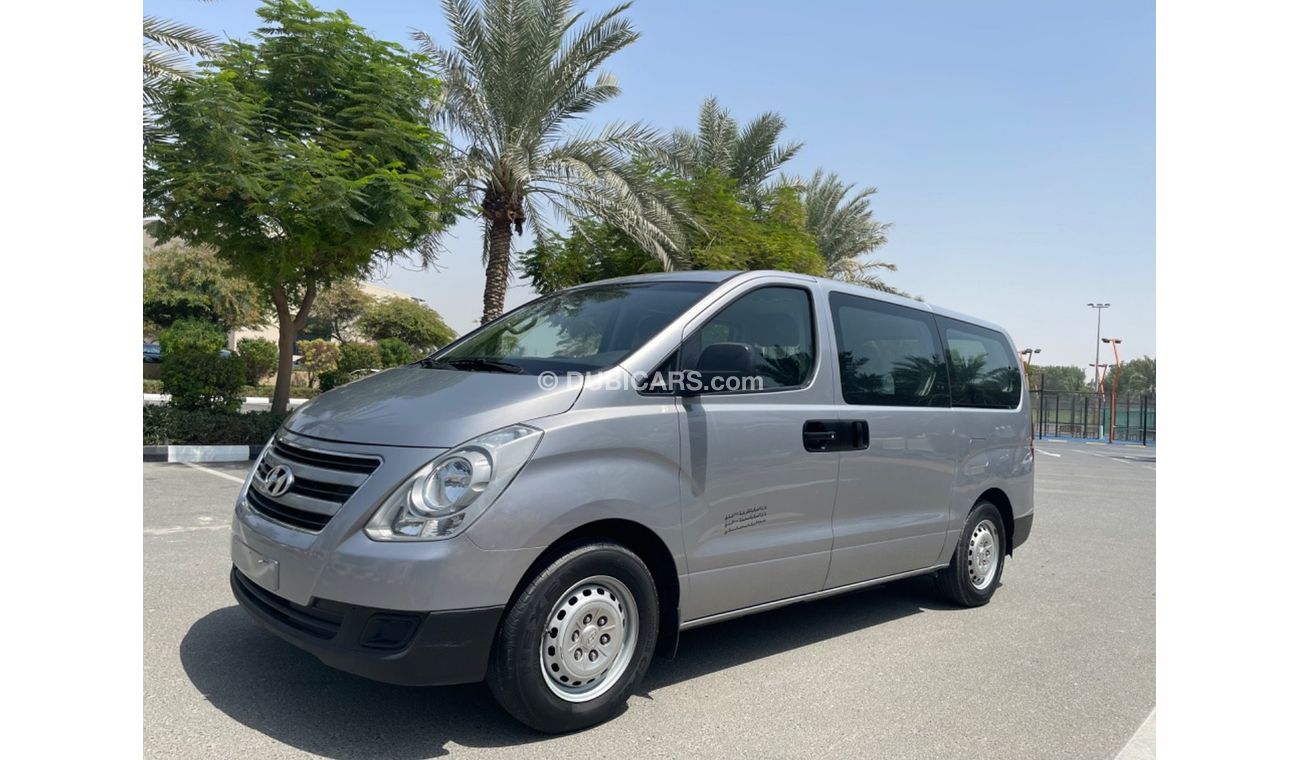 Used Hyundai H-1 Std 2018 for sale in Dubai - 545262