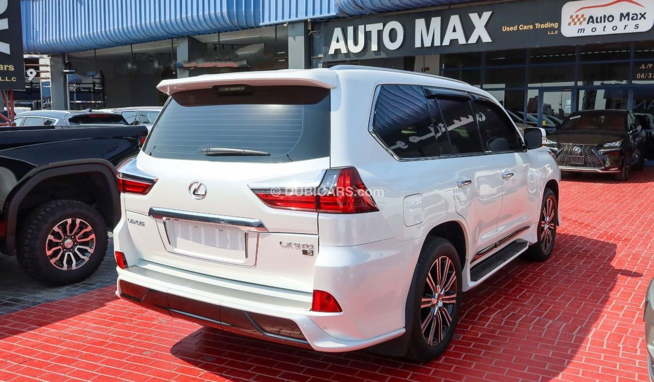 مستعملة لكزس LX 570 سبورت بلاتينوم 2018 للبيع في دبي - 671193