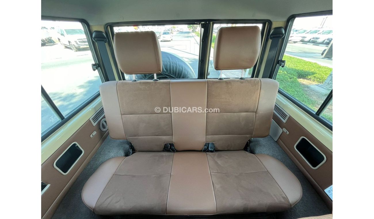 New Toyota Land Cruiser Hard Top LC 71 HT 3 DOOR 4.0L AT PTR 2024 for ...