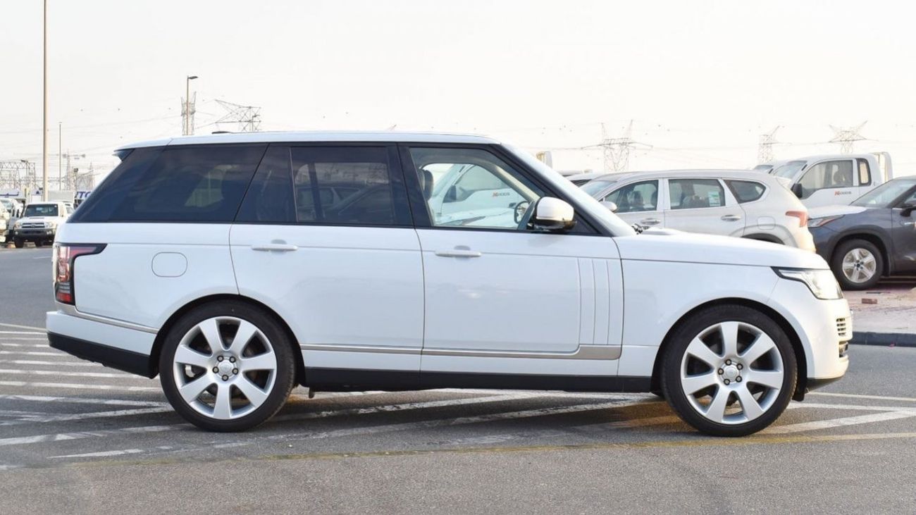 Used Land Rover Range Rover Range Rover Vogue 2017 for sale in Dubai ...