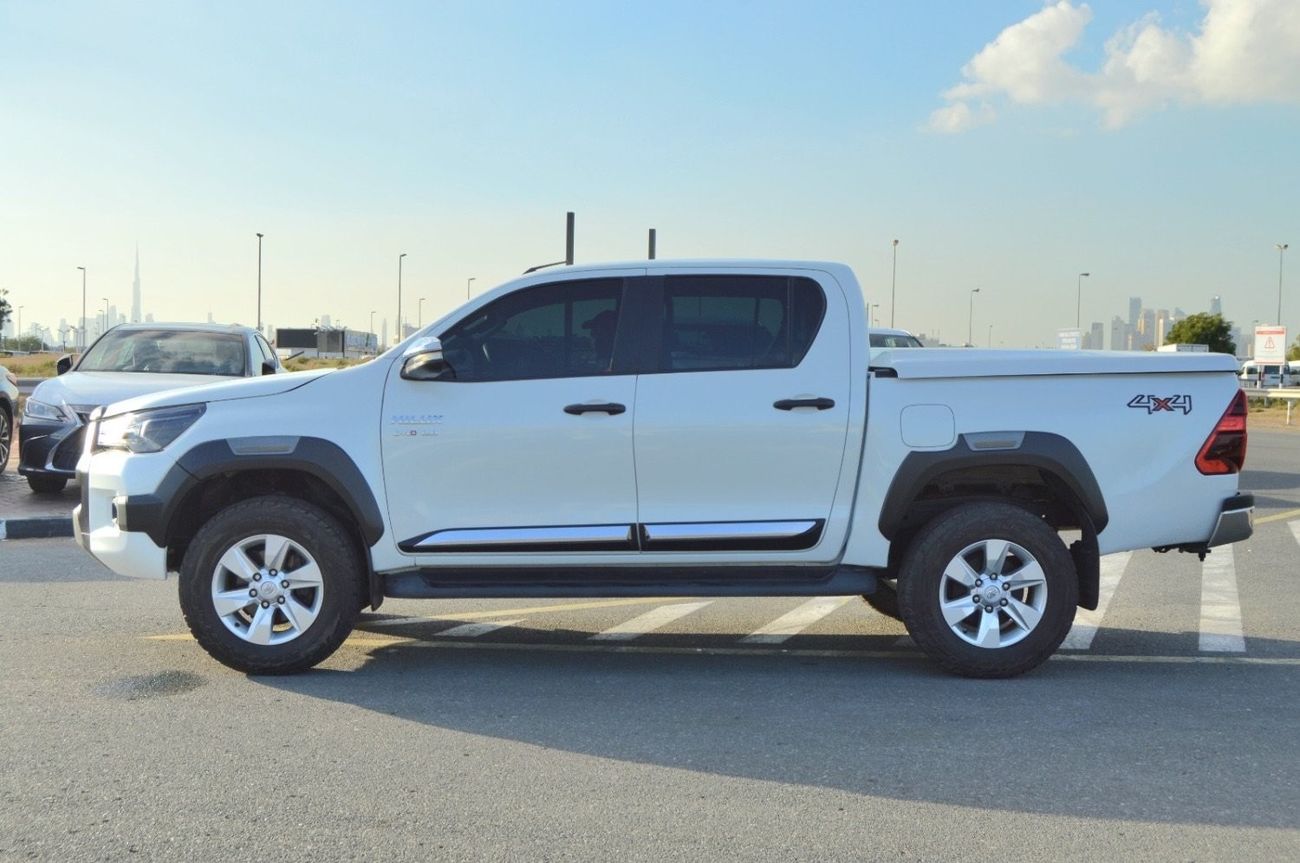 Used Toyota Hilux SR5 Diesel Engine Clean Car 2020 for sale in Dubai ...