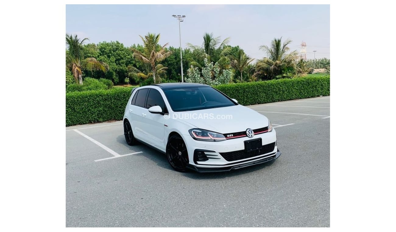 Used Volkswagen Golf GTI P2 2018 for sale in Dubai - 549203