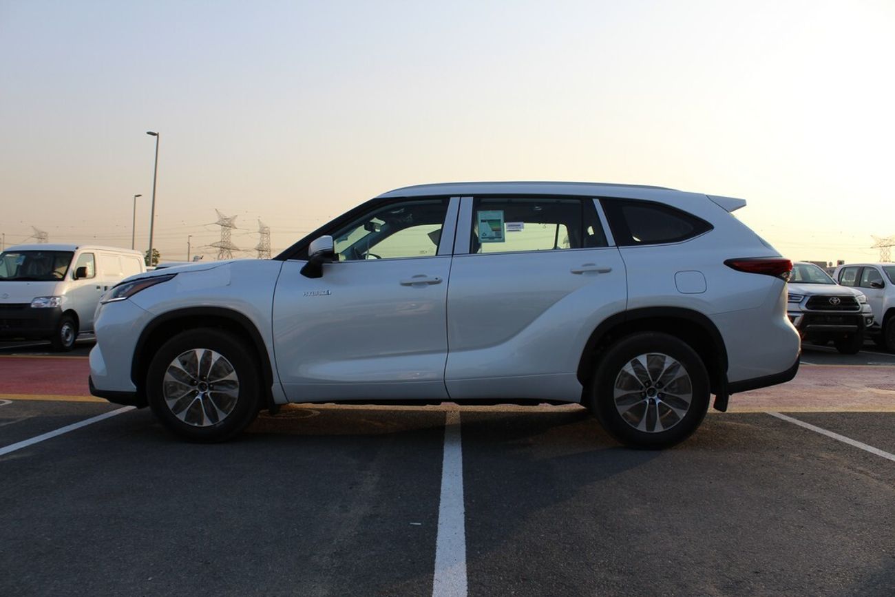 New Toyota Highlander GLE Hybrid 2024, 2.5L, 7-Seaters, E-CVT AWD, GCC ...