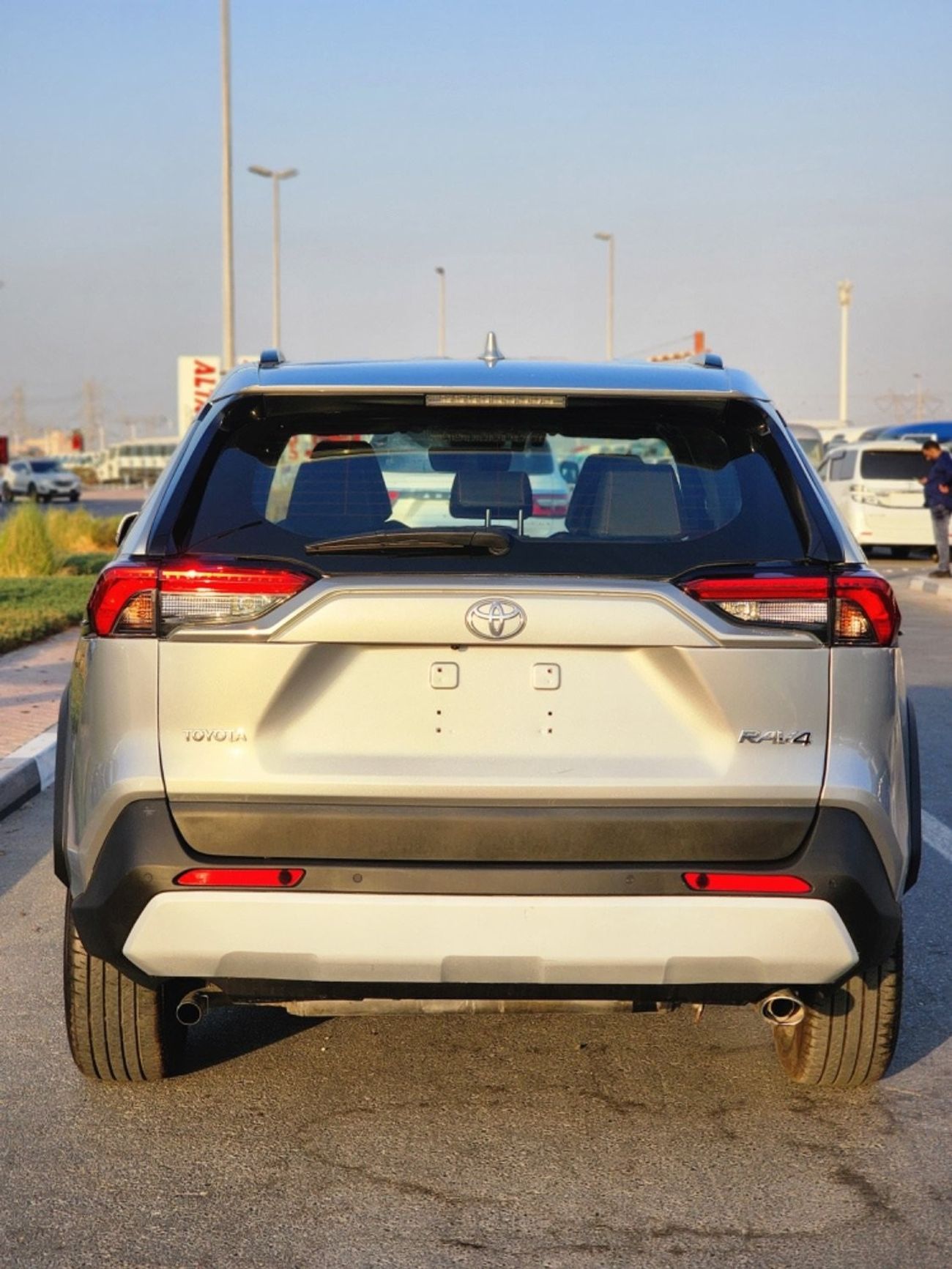 Used XLE TOYOTA RAV4 Japan specs 2020 for sale in Dubai - 785163