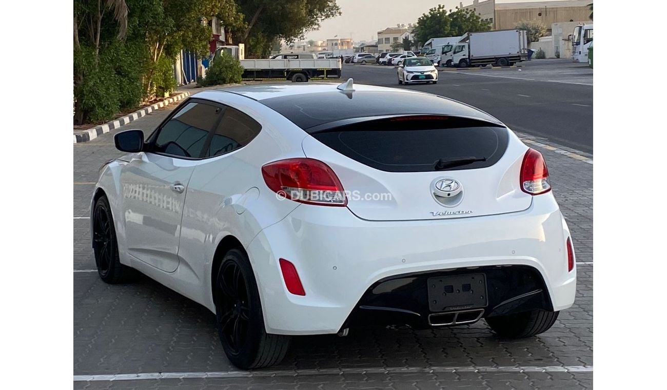 Used Hyundai Veloster Turbo model : 2017 Price : 27,000 dirhams Mileage ...