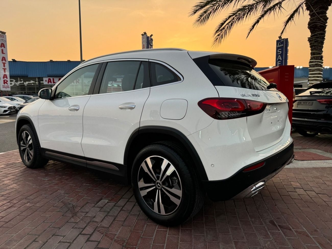 Used Mercedes-Benz GLA 200 Premium Clean title 2022 for sale in Dubai - 760703