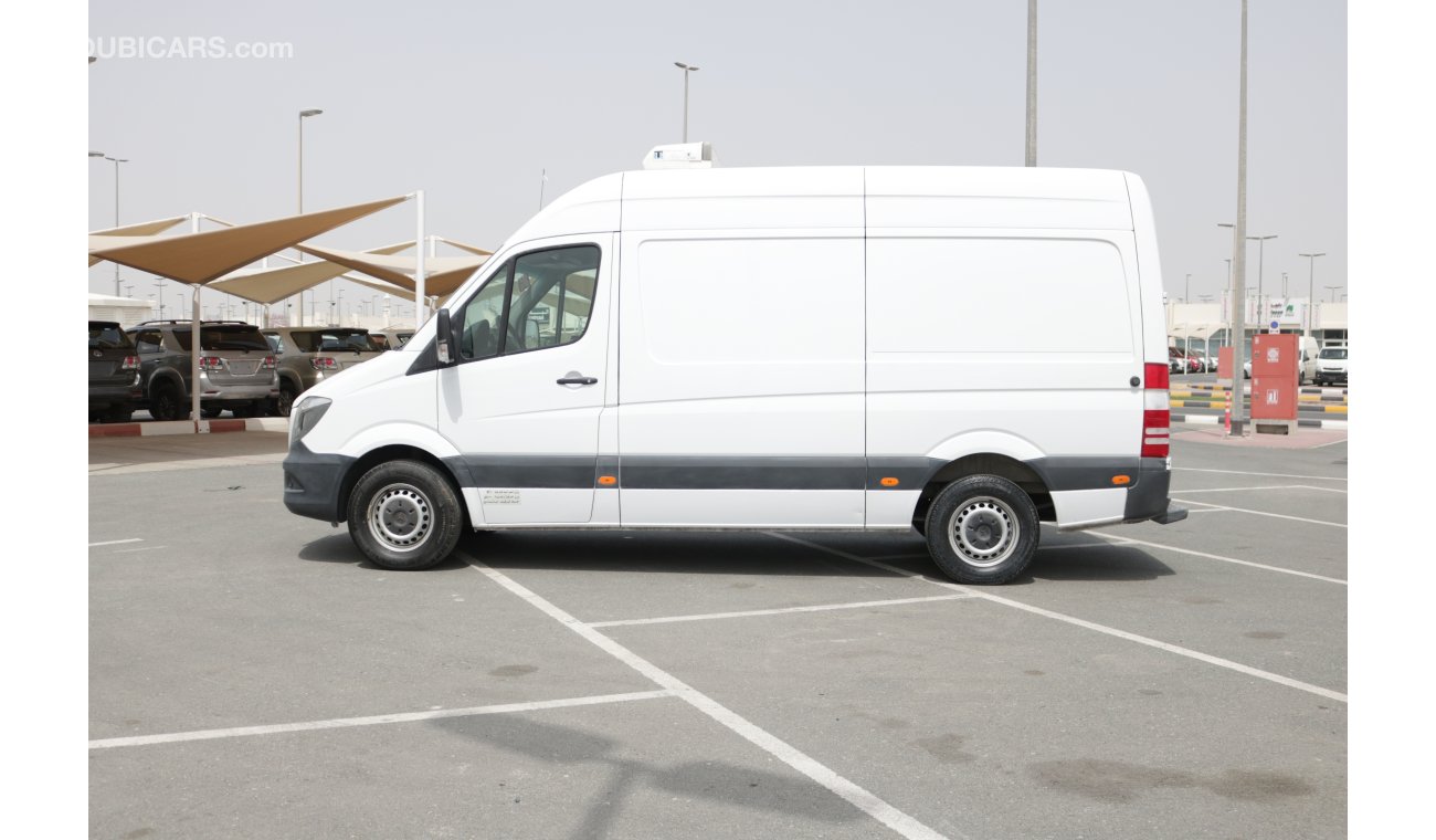 Used Mercedes-Benz Sprinter CHILLER DELIVERY VAN 2015 for sale in Dubai ...