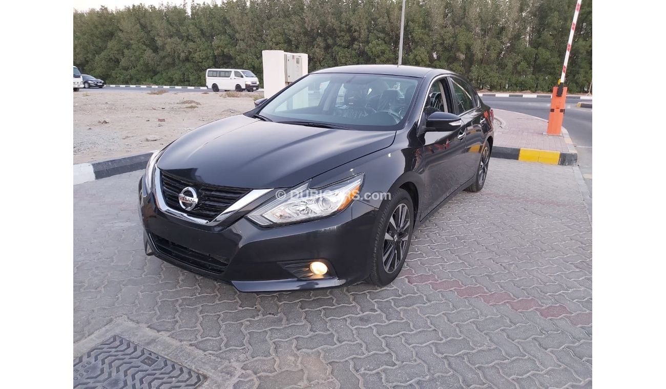Used Nissan Altima SL Very Clean Car 2018 for sale in Dubai - 552981