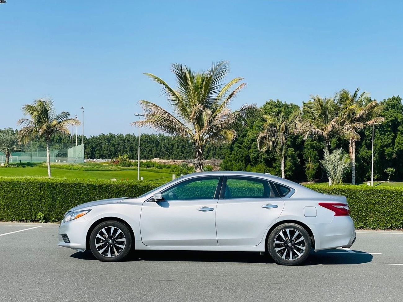 Used Nissan Altima SL 2018 for sale in Sharjah - 692902