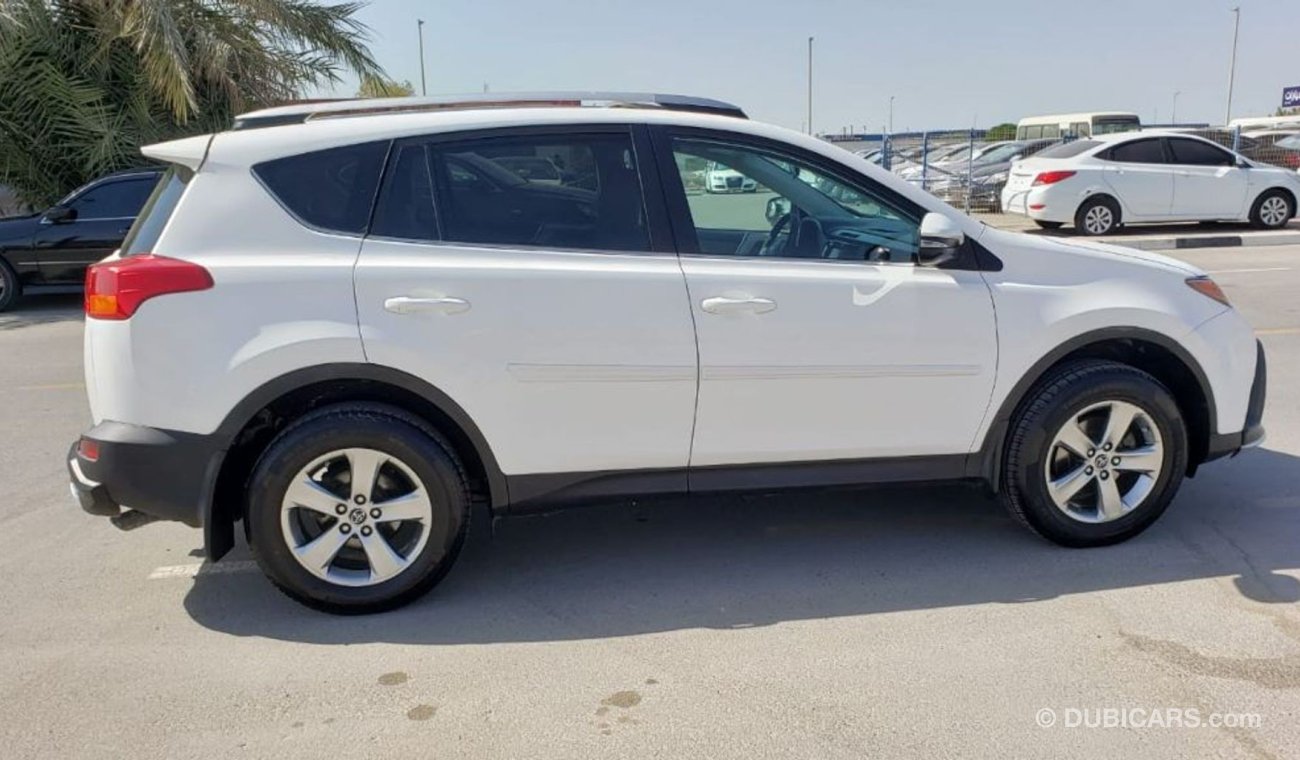 Used Toyota RAV4 2015 for sale in Dubai - 368864