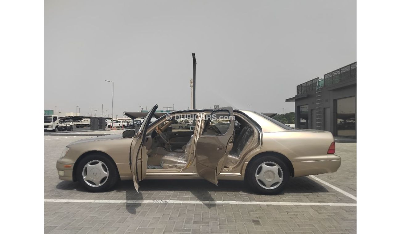 Used Lexus LS 400 2000 2000 for sale in Sharjah - 639035