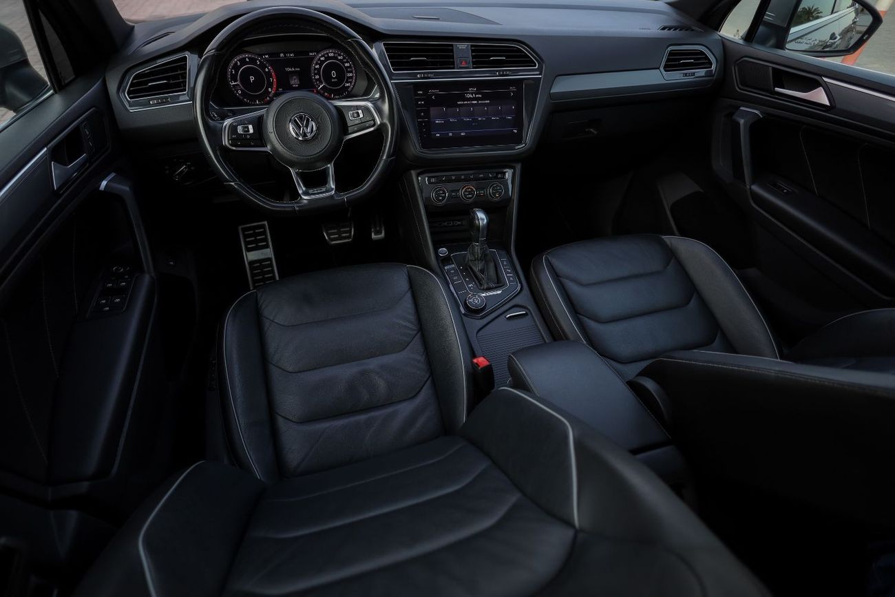 Used Volkswagen Tiguan R-Line 2019 GCC under Warranty with Flexible ...