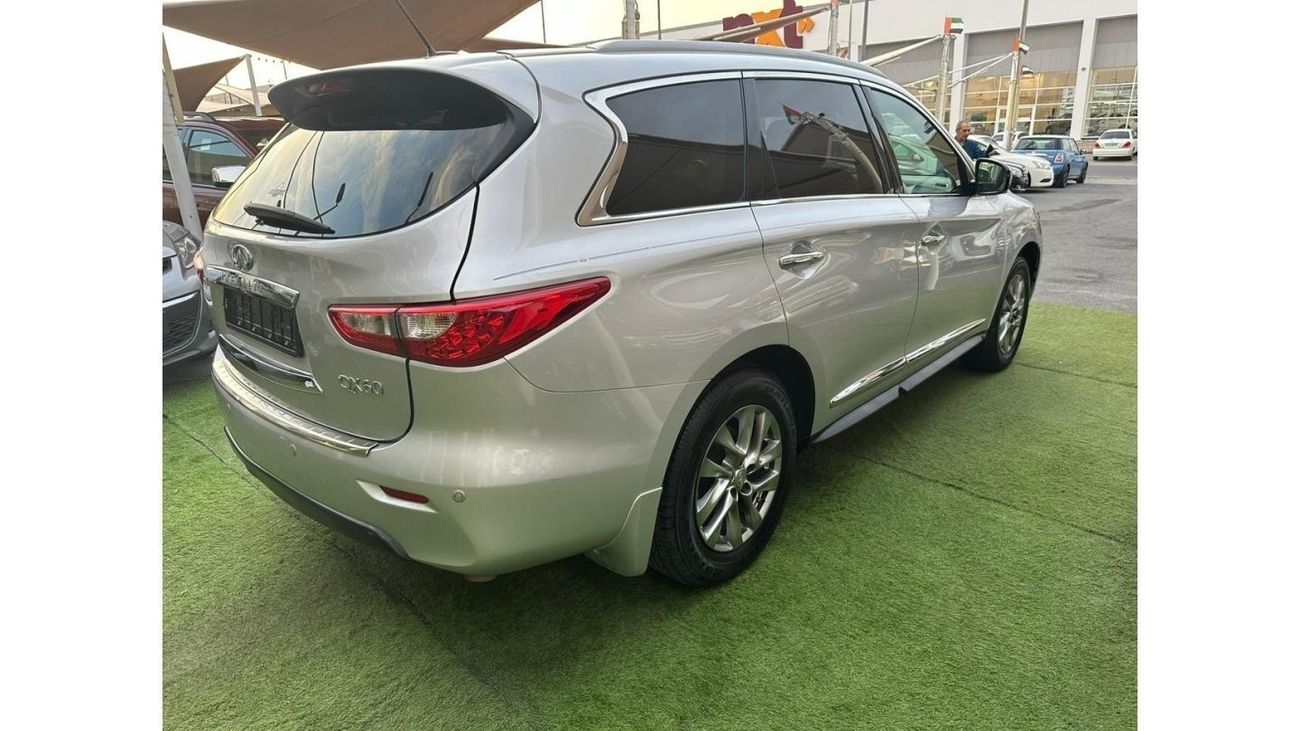 Used Infiniti QX60 2015 for sale in Sharjah - 709215