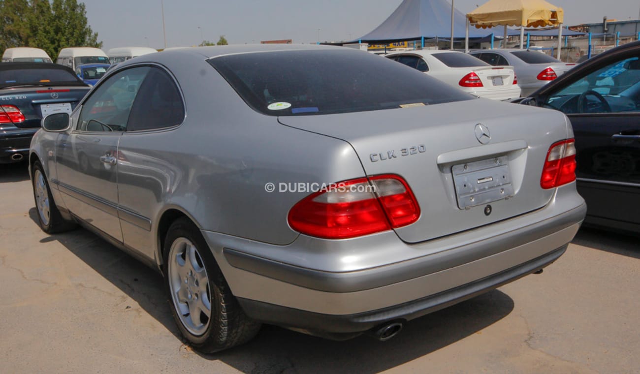 مستعملة مرسيدس بنز CLK 320 1999 للبيع في دبي - 30465