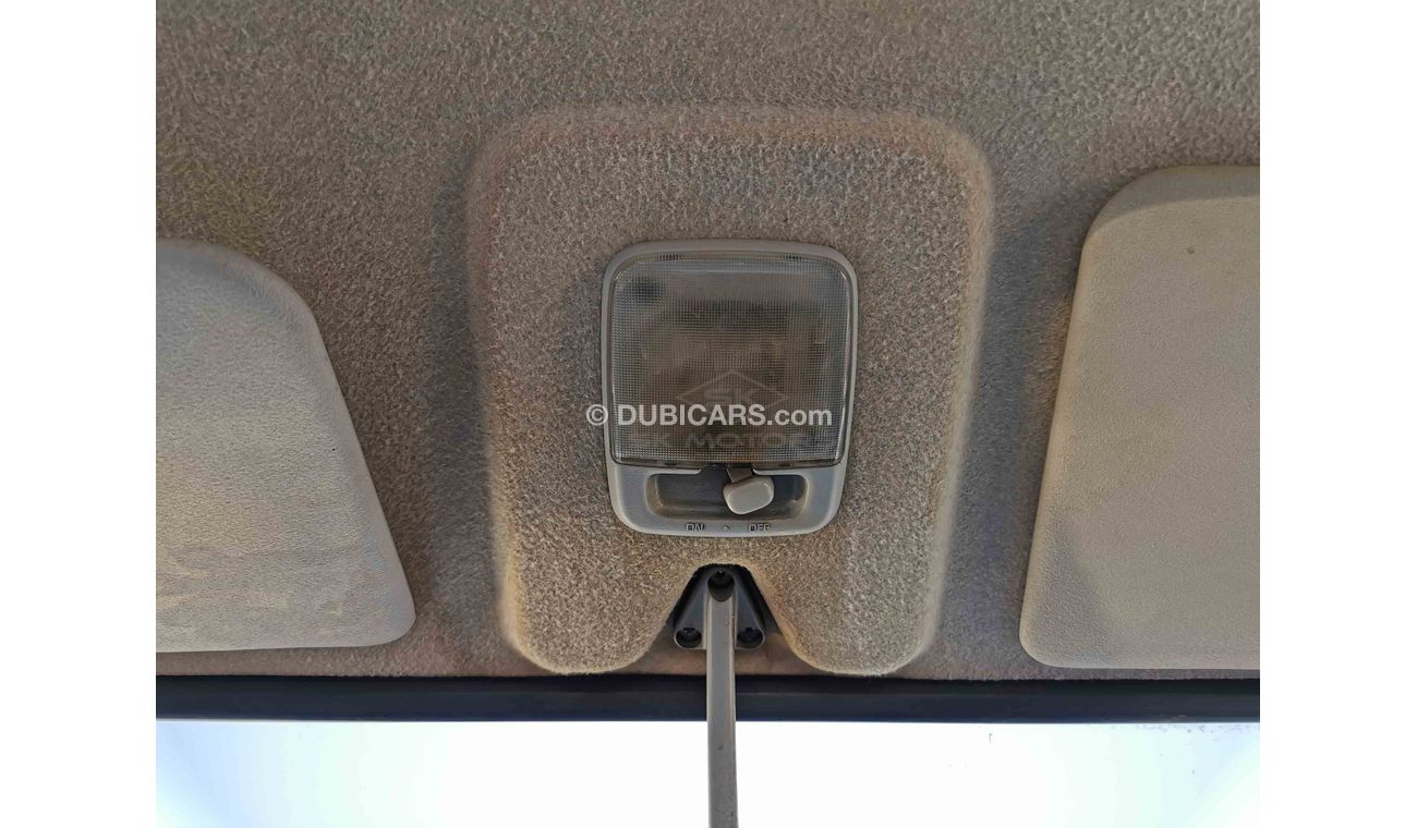 Used Mitsubishi Fuso Canter 4.0L DIESEL, 16" TYRES, MANUAL GEAR BOX ...