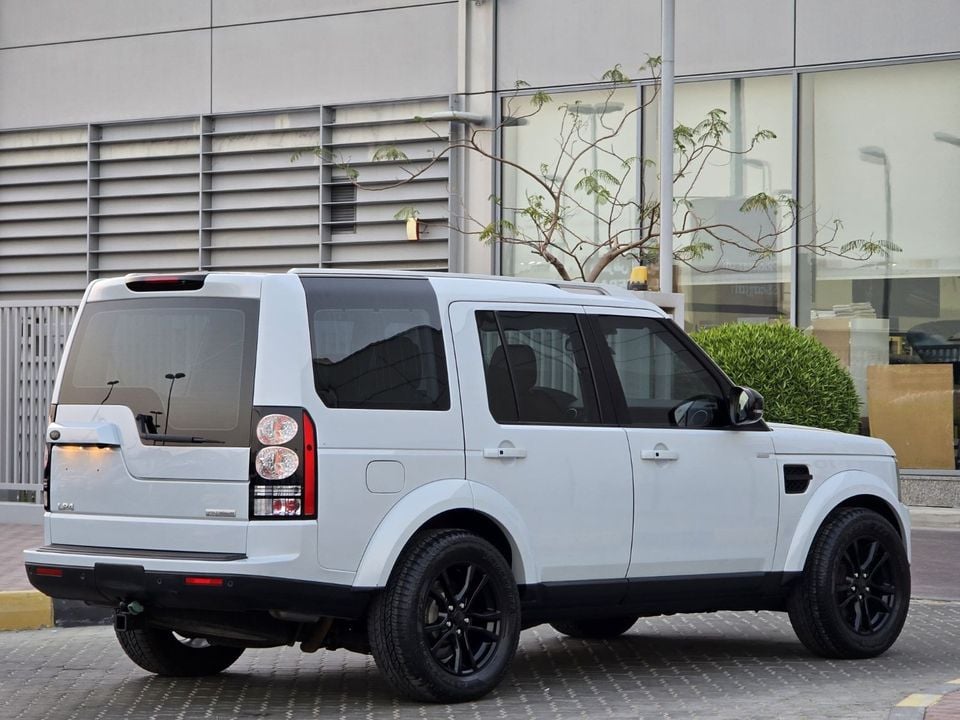 Used Land Rover Discovery LAND ROVER LR4 2016 GCC ORGINAL PAINT // GOOD ...