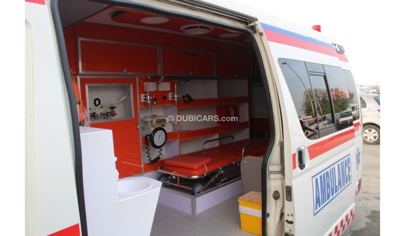 Used TOYOTA HIACE AMBULANCE RHD 2005 MODEL 2005 for sale in Dubai - 557853