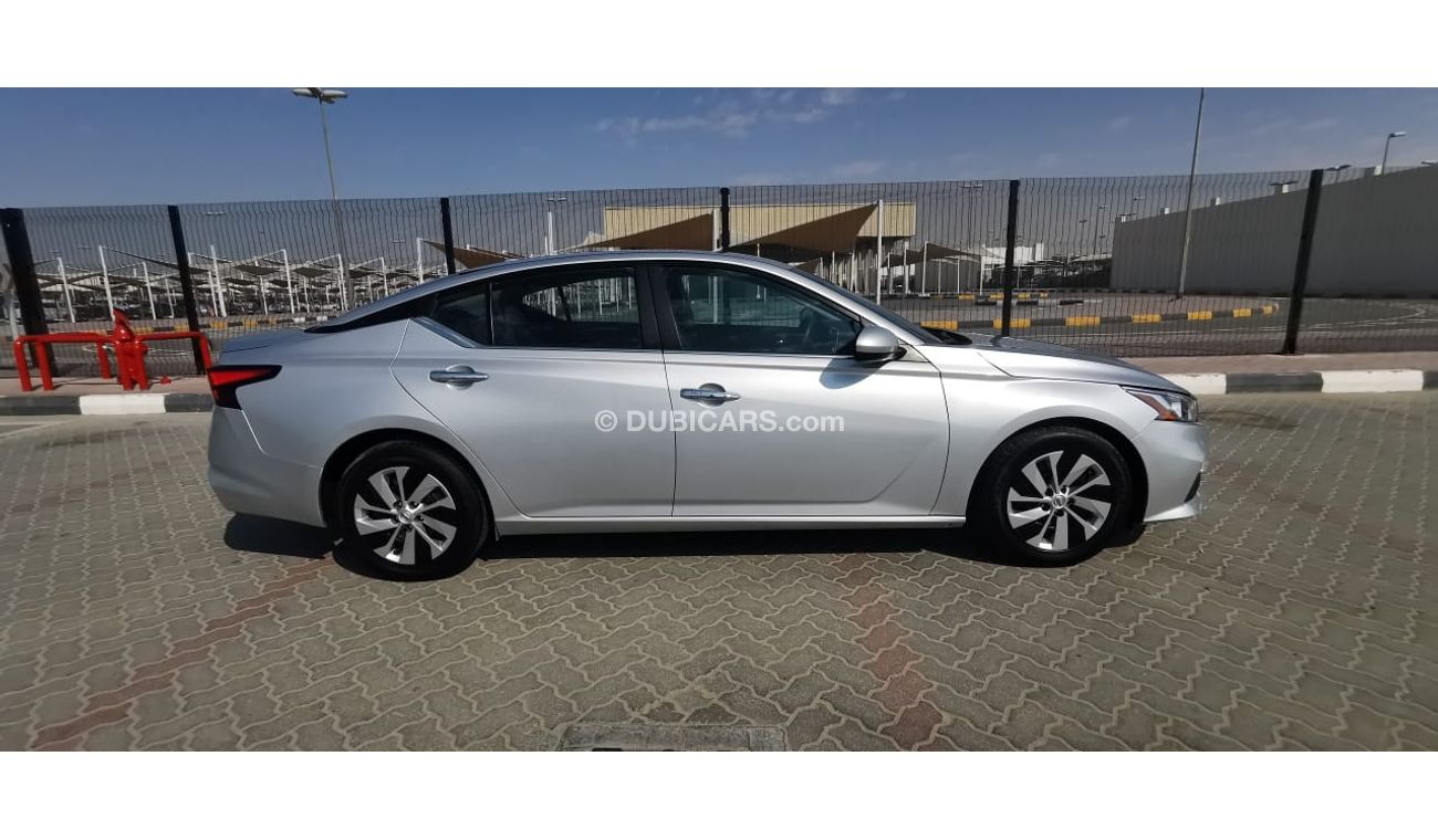 Used Nissan Altima S Very Clean Car 2020 for sale in Dubai - 568266