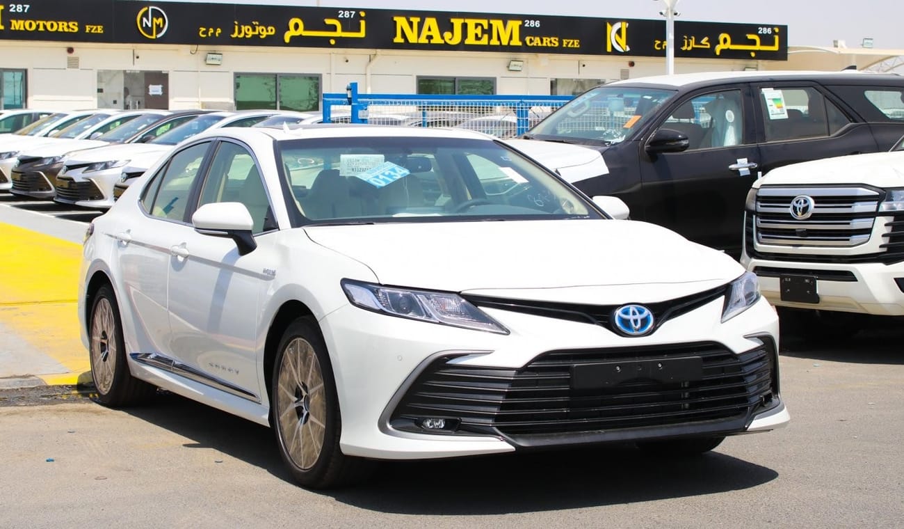 New TOYOTA CAMRY GLE X - 2.5L HYBRID 2022 for sale in Dubai - 543521