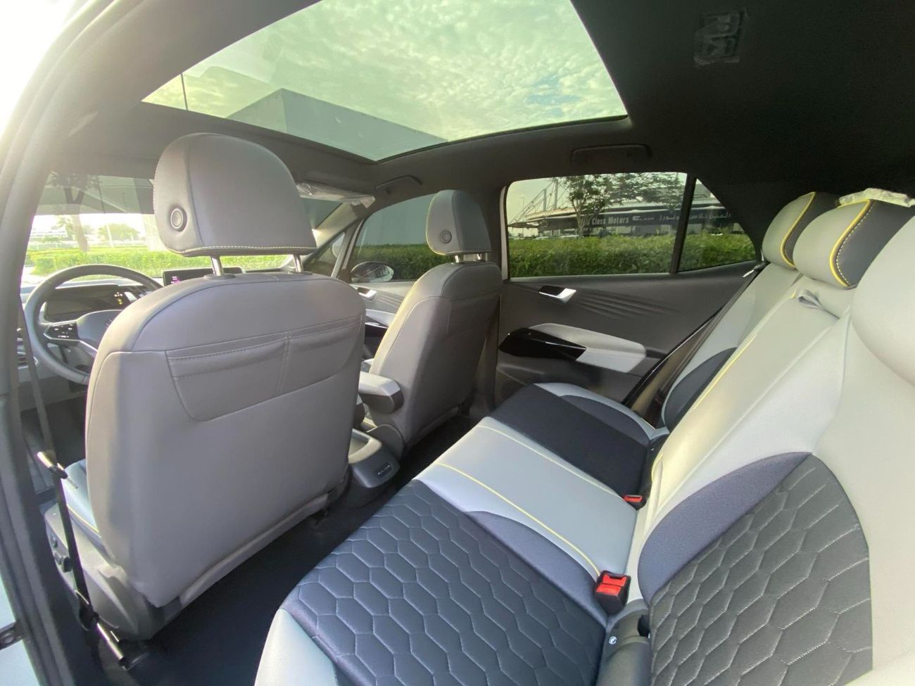 Used Volkswagen ID3 GCC SPEC UNDER WARRANTY 2022 for sale in Dubai - 739098