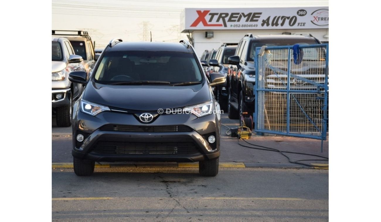Used Toyota RAV4 2015 for sale in Dubai - 686391