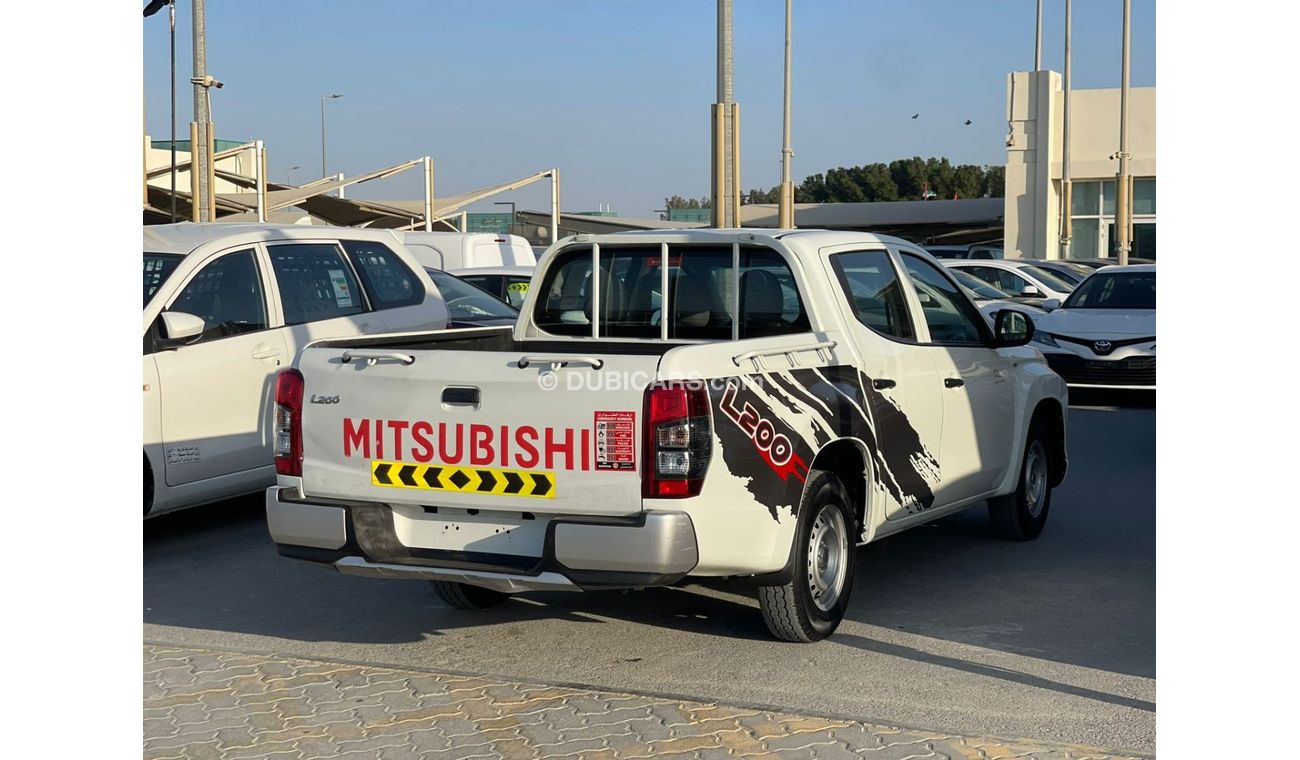 مستعملة ميتسوبيشي L200 2021 I 4x2 I Ref#447 2021 للبيع في الشارقة - 803481