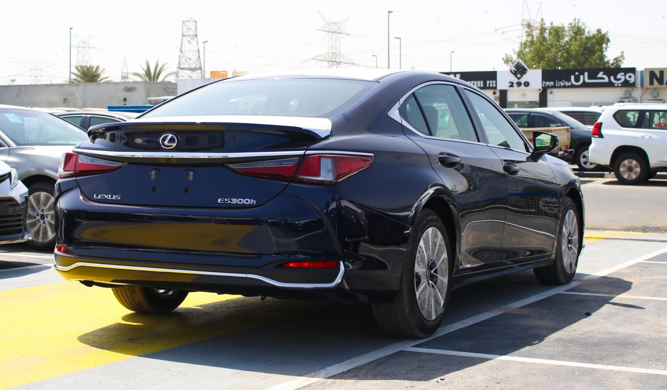 New Lexus ES 300 H 2022 for sale in Dubai - 543442
