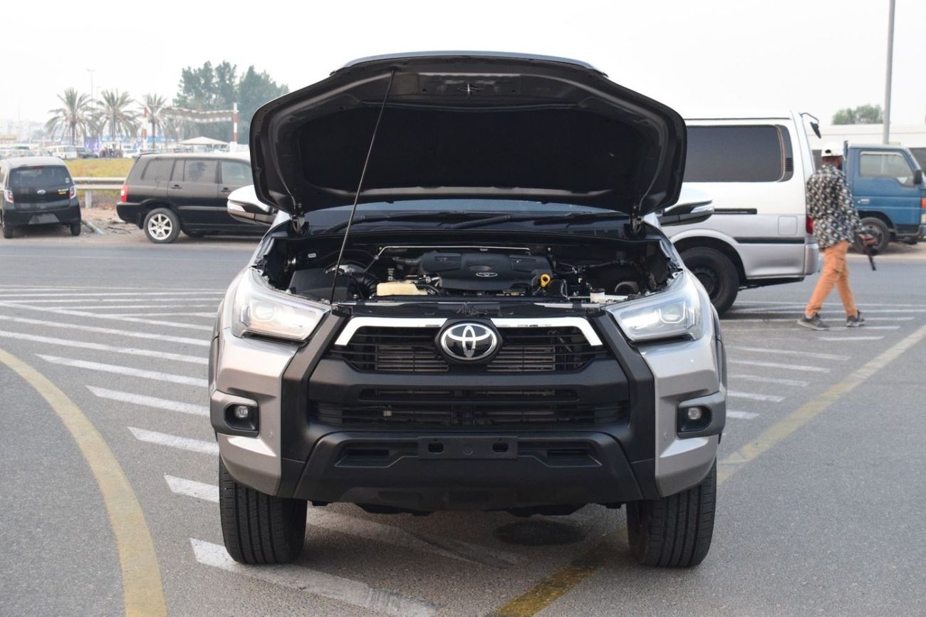 Used 2020 TOYOTA HILUX DOUBLE CABIN D4D SR5 2020 for sale in Dubai - 777601