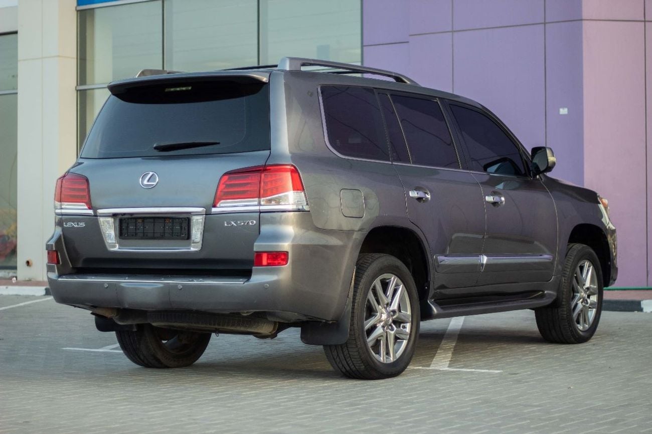 Used Lexus LX 570 2013 for sale in Dubai - 590279