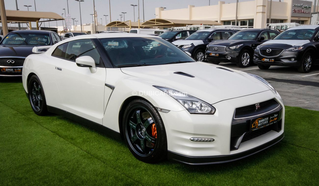 Used Nissan GTR 2016 for sale in Dubai - 48566