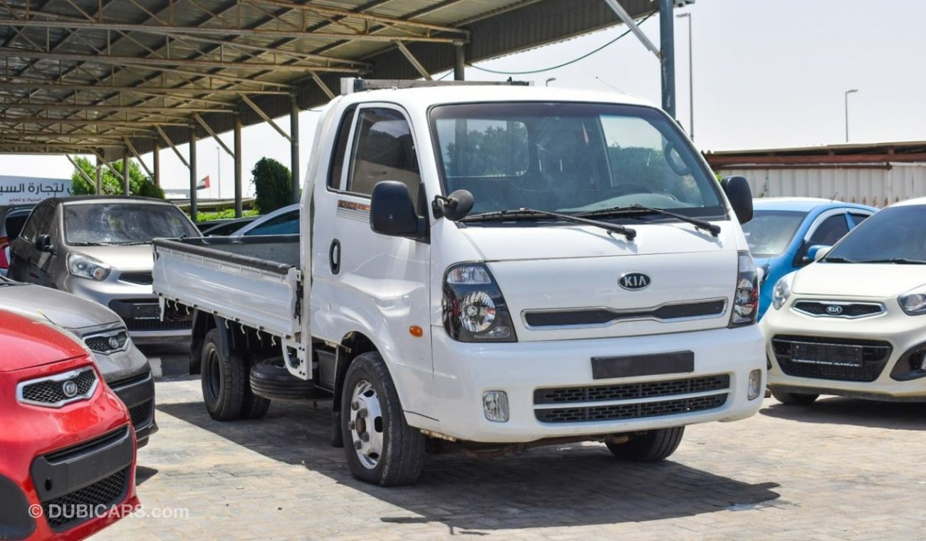 Used Kia Bongo 2013 for sale in Dubai - 622953