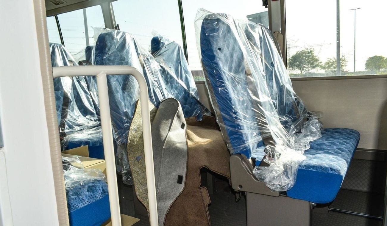 New Mitsubishi Rosa Fuso 30 seats 2024 for sale in Dubai - 800526