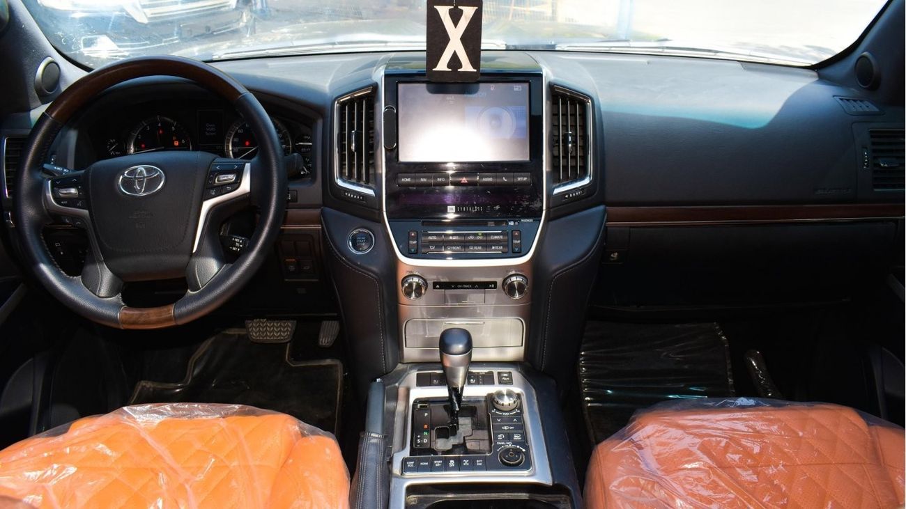 Used Toyota Land Cruiser VXR Grand Touring 5.7 V8 VIP With 2022 body ...