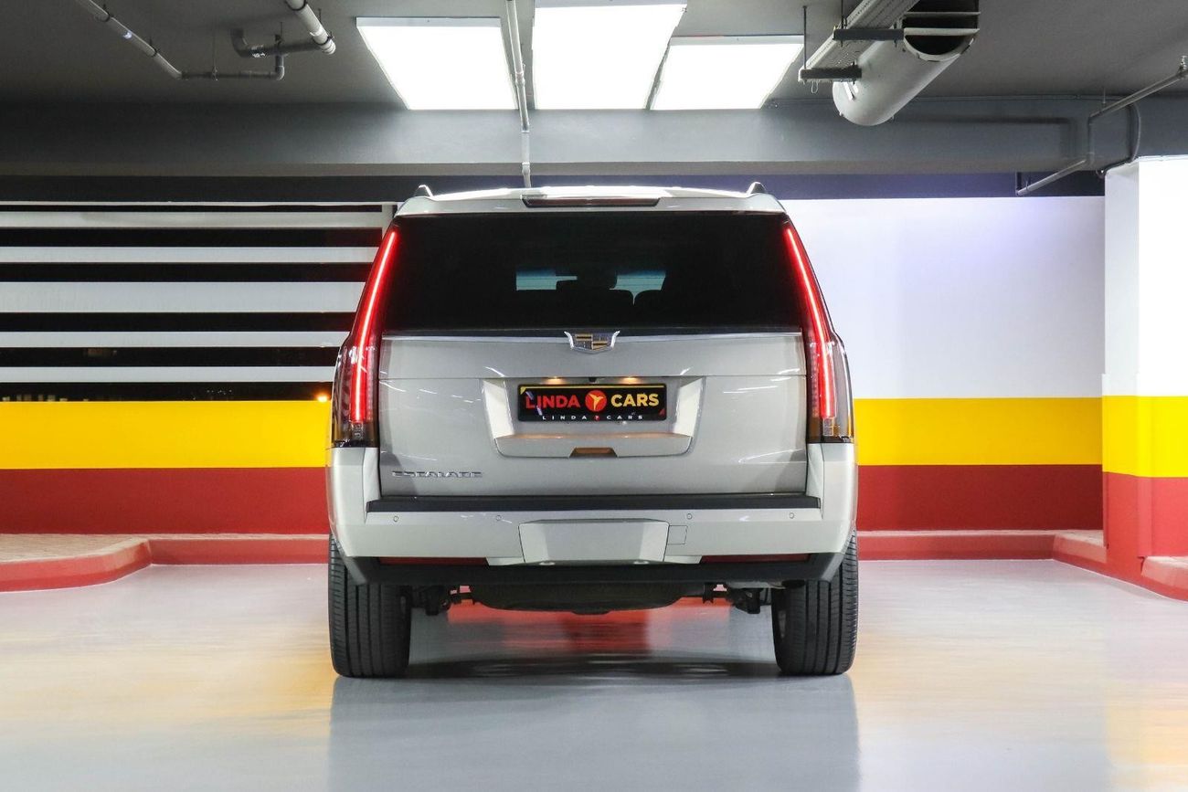 Used Cadillac Escalade K2XL 2016 for sale in Dubai - 536495
