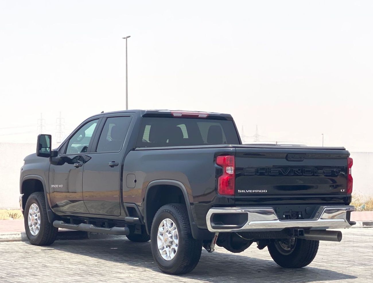 Used Chevrolet Silverado LT 2022 for sale in Dubai - 668197