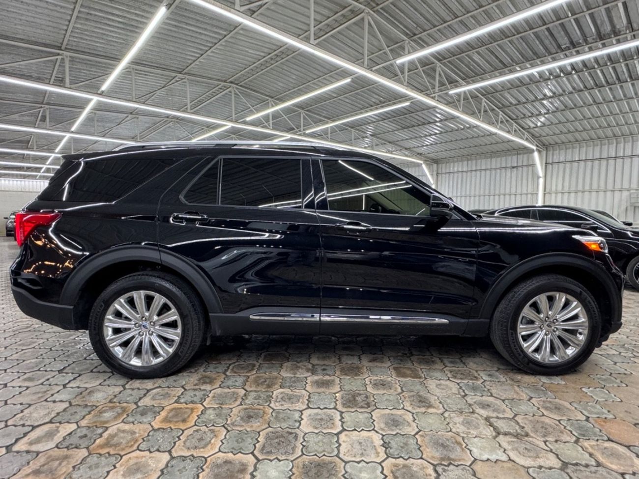 Used Ford Explorer Limited 310A 2022 for sale in Dubai - 701991