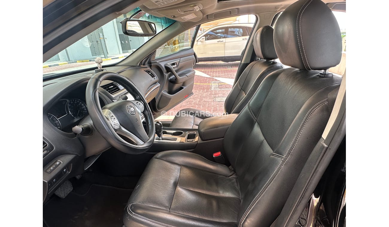 Used Nissan Altima SL 2016 for sale in Dubai - 631678