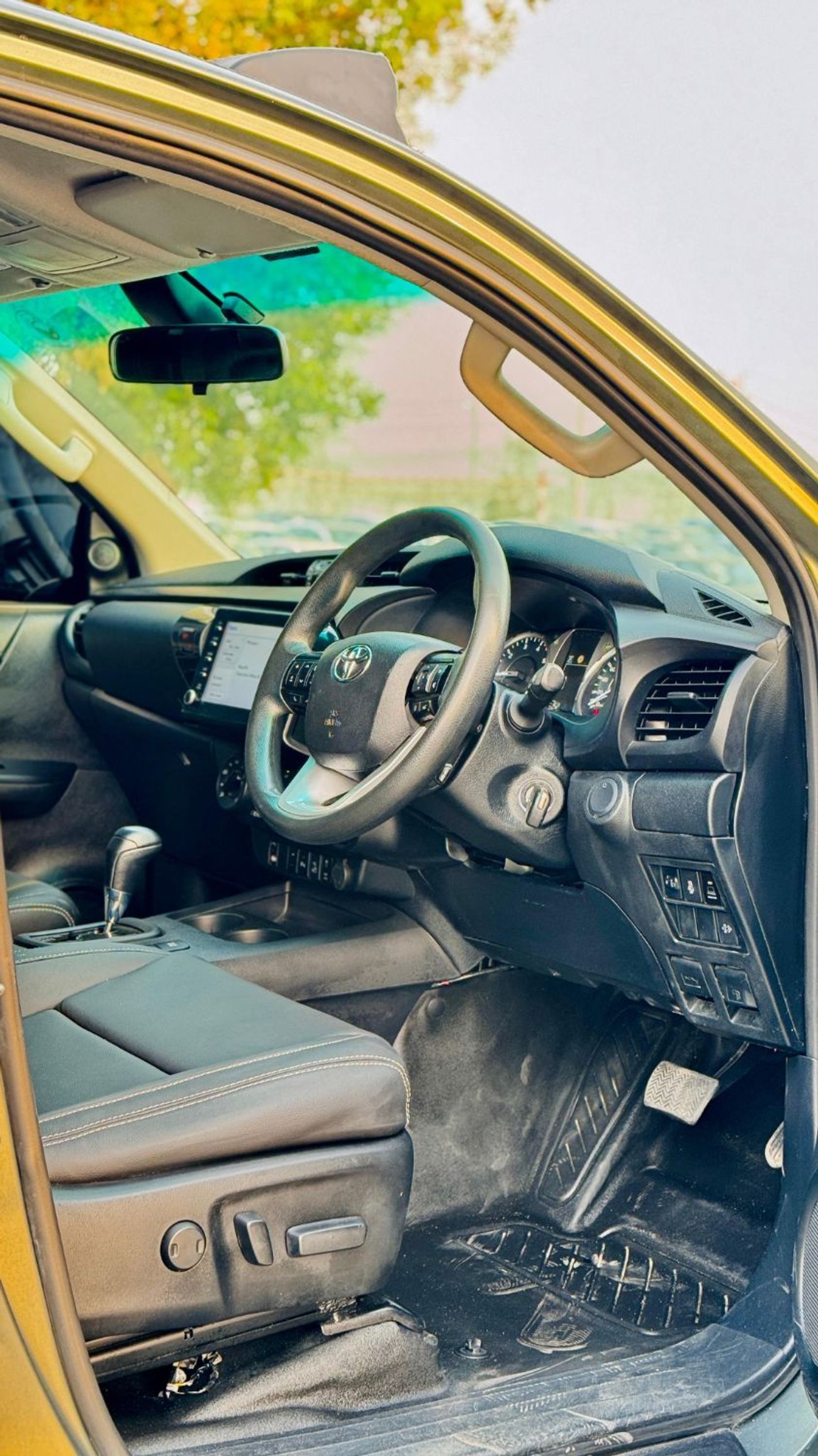 Used Toyota Hilux DOUBLE CABIN | 4WD | AUTOMATIC TRANSMISSION | RHD | 2 ...