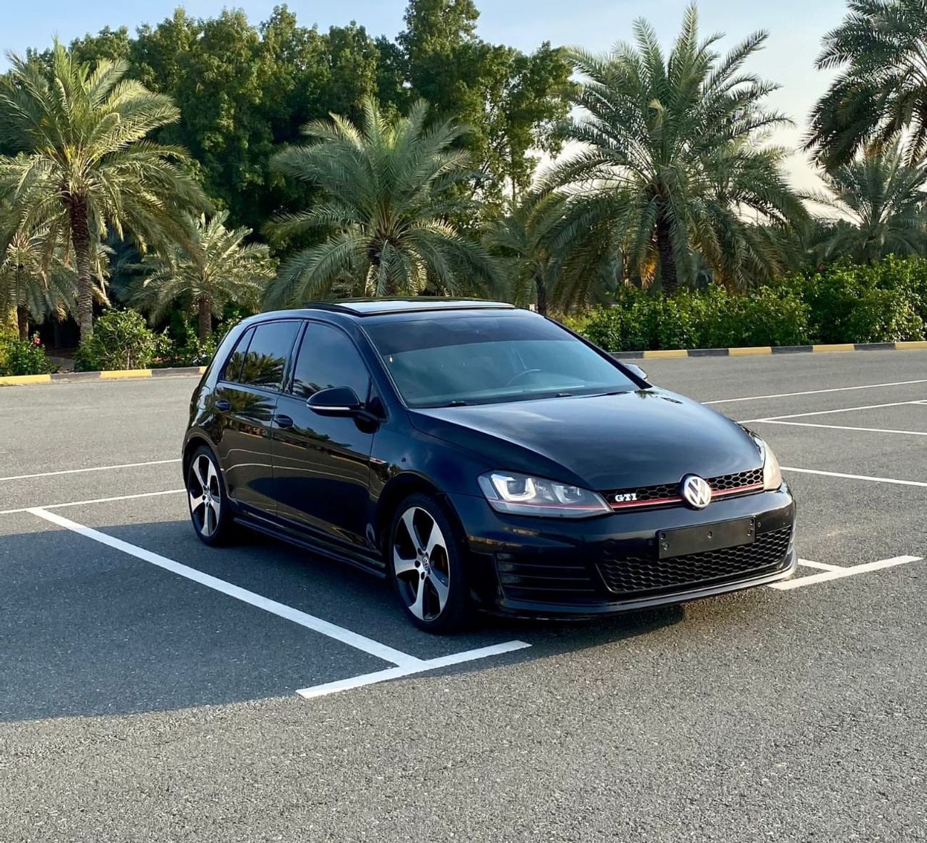 Used Volkswagen Golf GTI Good condition car GCC 2016 for sale in Dubai ...