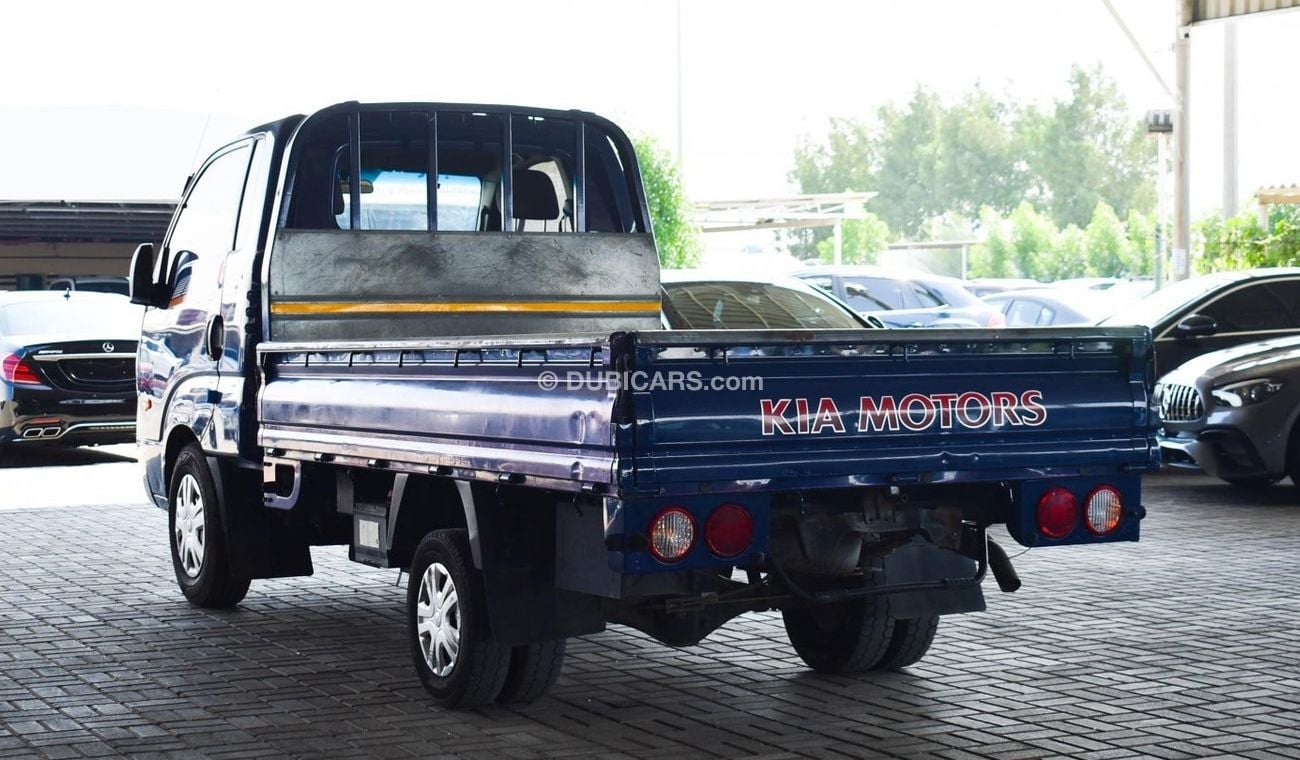 Used Kia Bongo 2017 for sale in Dubai - 567464
