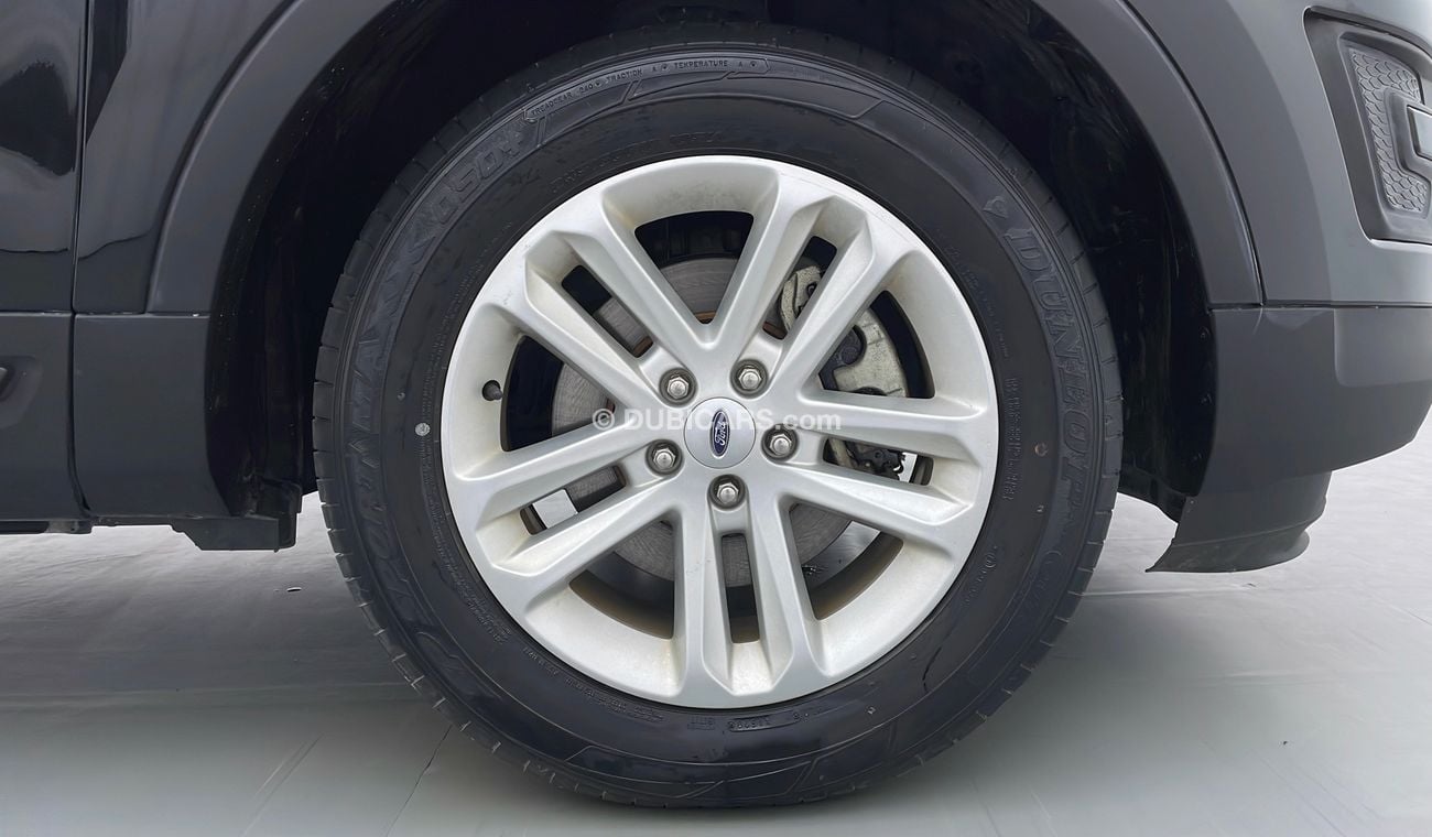 Used Ford Explorer BASE 3500 2017 for sale in Dubai - 492475