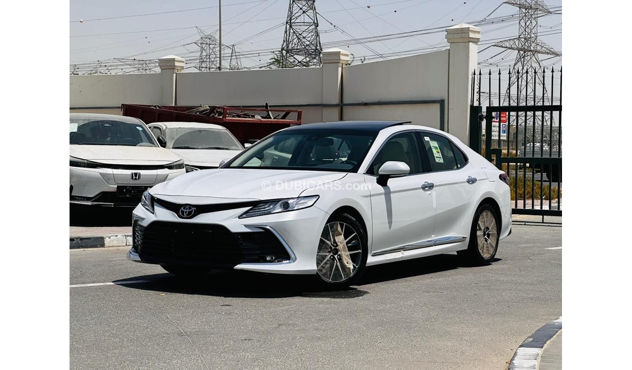 New Toyota Camry LIMITED 3.5L 2023 for sale in Dubai - 629648