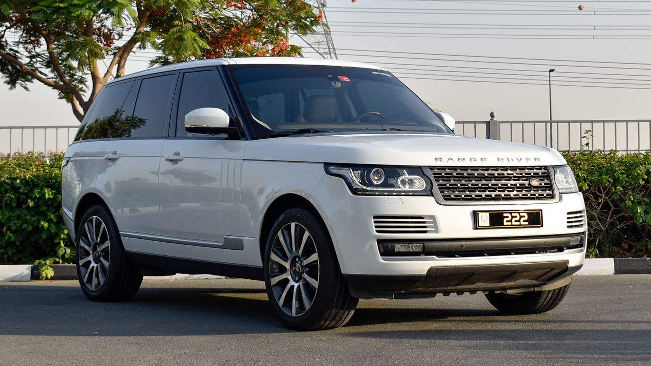 Used Land Rover Range Rover HSE 2014 for sale in Dubai - 746942