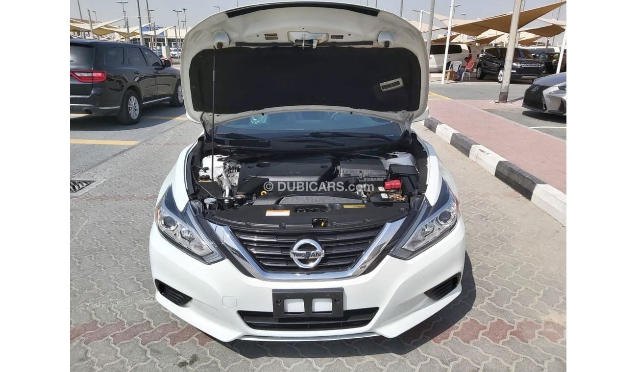 Used Nissan Altima S Very Clean Car 2018 for sale in Dubai - 498483
