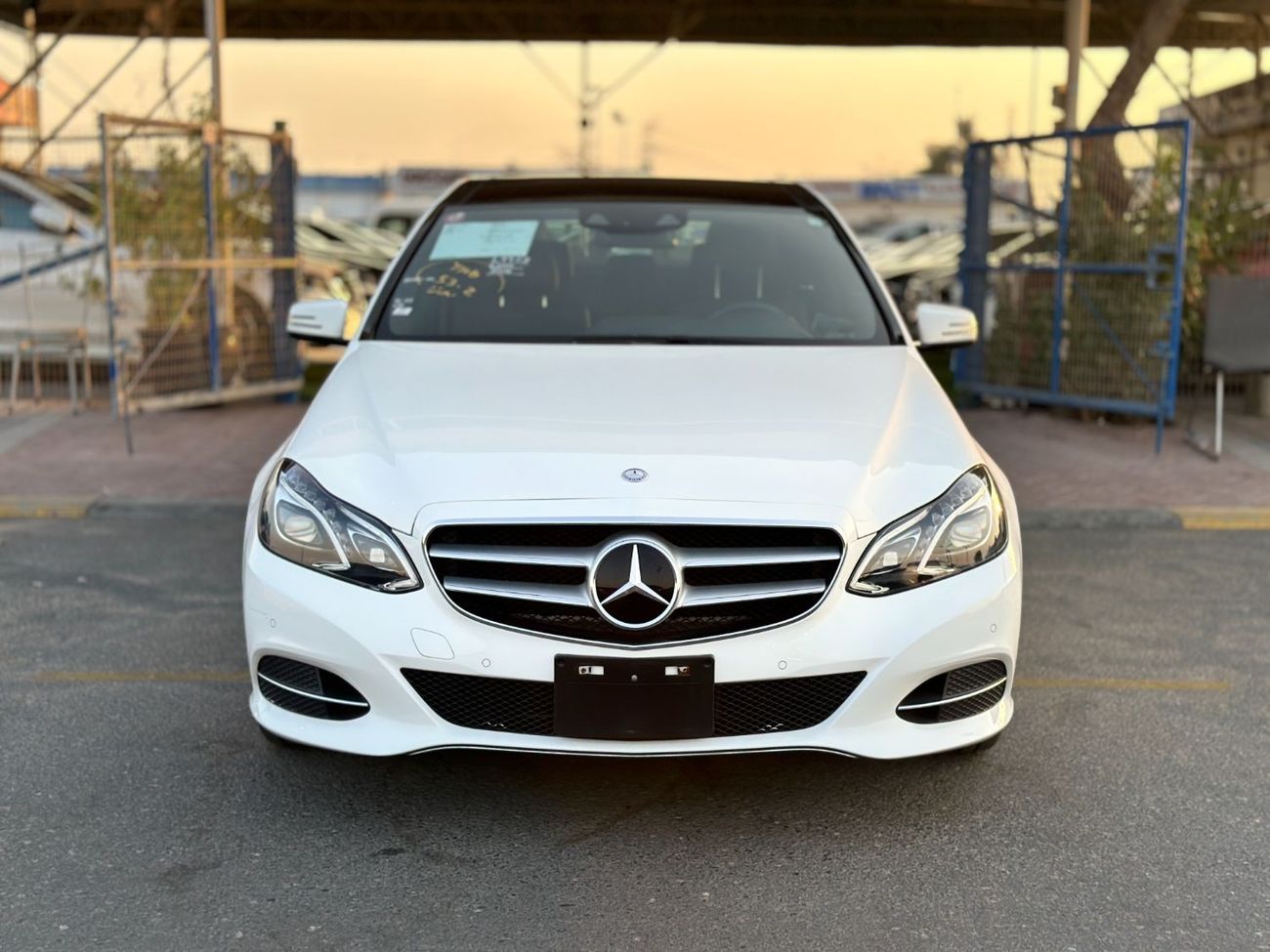 Used Mercedes-Benz E300 Std 2016 for sale in Dubai - 767377