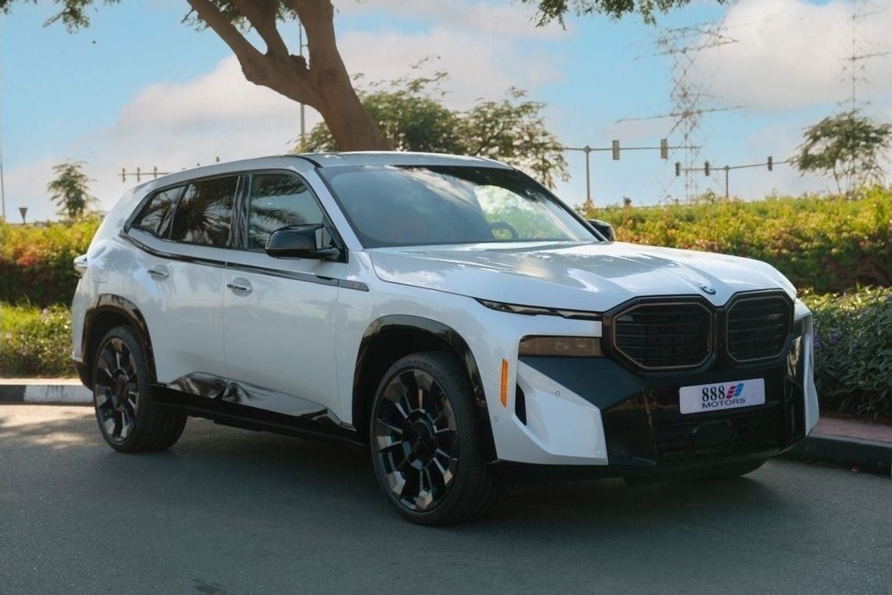New 2025 BMW XM Hybrid GCC AWD 4.4L White 0Km 2025 for sale in Dubai - 813923